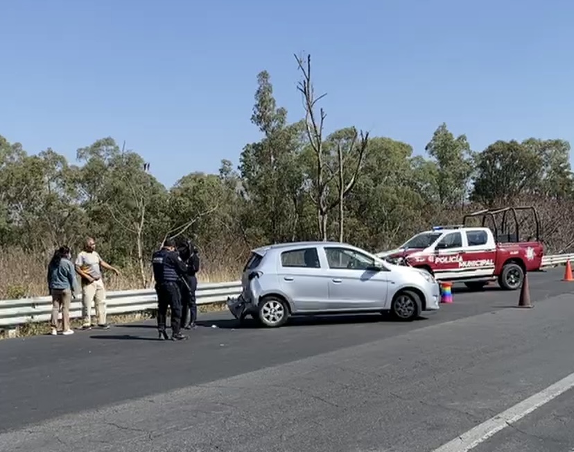 Se Queda Sin Frenos Camión En La Carretera Federal Atlixco Puebla